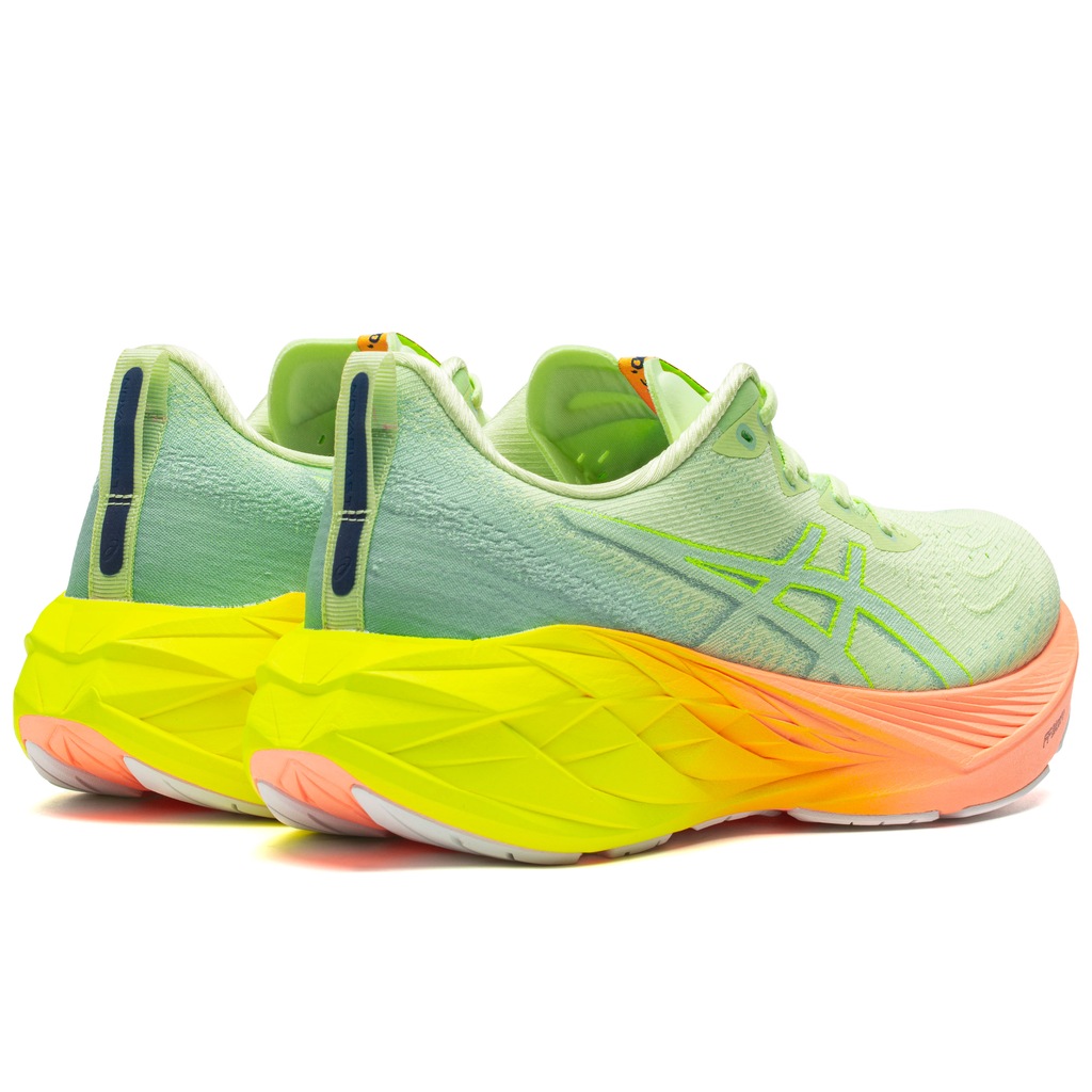 Tênis ASICS Novablast 4 Paris Masculino em Promoção | Centauro