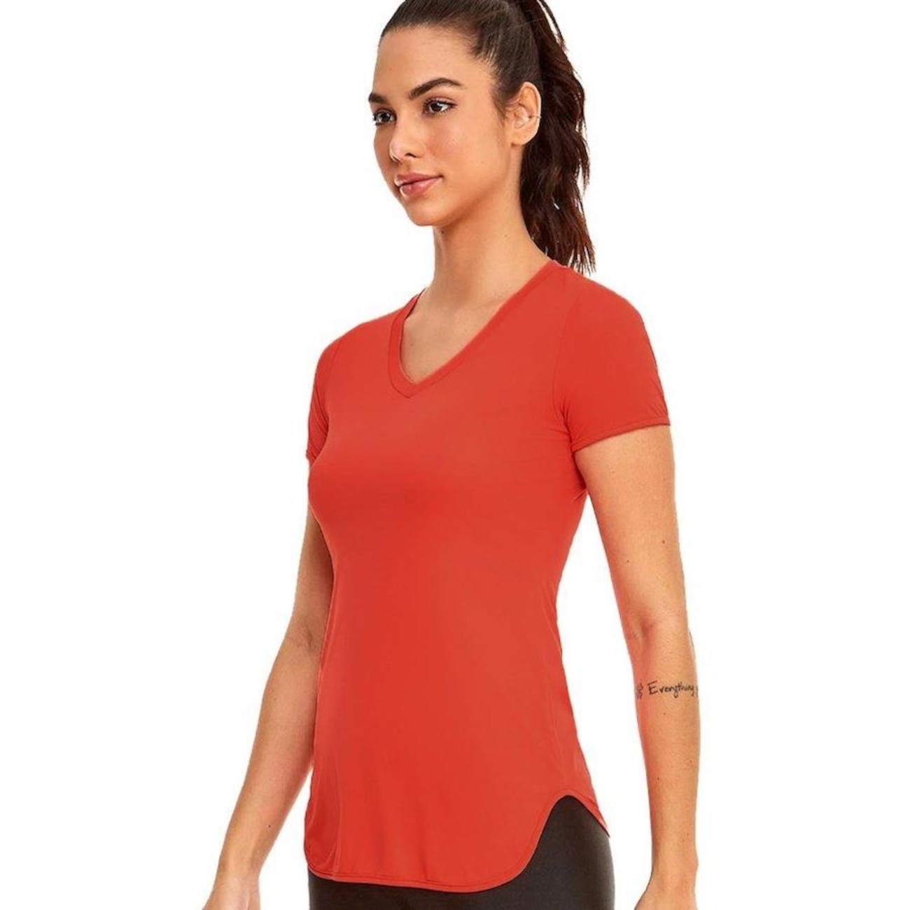 Camiseta Alto Giro Skin Fit Alongada - Feminina | Centauro