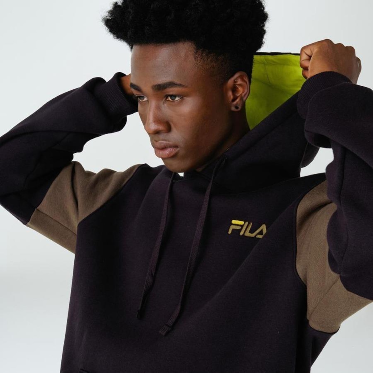 Blusão com Capuz Fila Colors com Capuz - Masculino em Promoção | Centauro