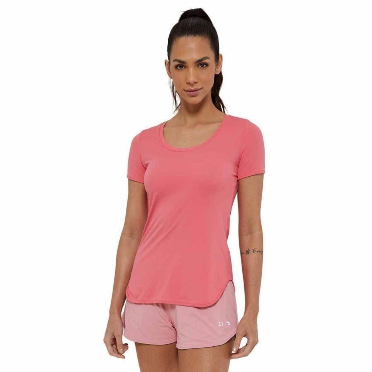 Camiseta Alto Giro Skin Fit Alongada - Feminino | Centauro