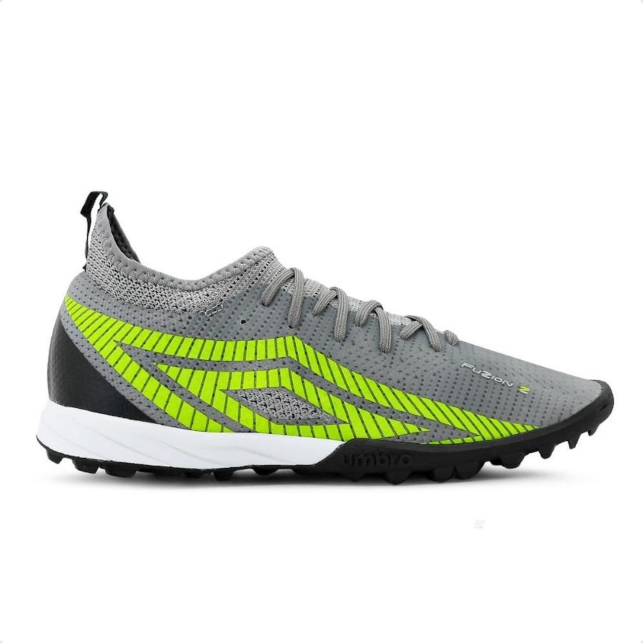 Chuteira Society Umbro Fuzion Z - Adulto | Centauro