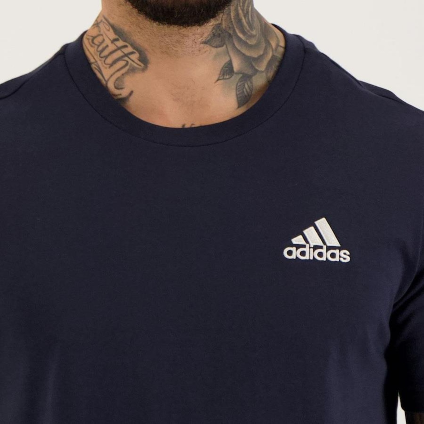 Camiseta adidas Essentials Big Logo - Masculina em Promoção | Centauro