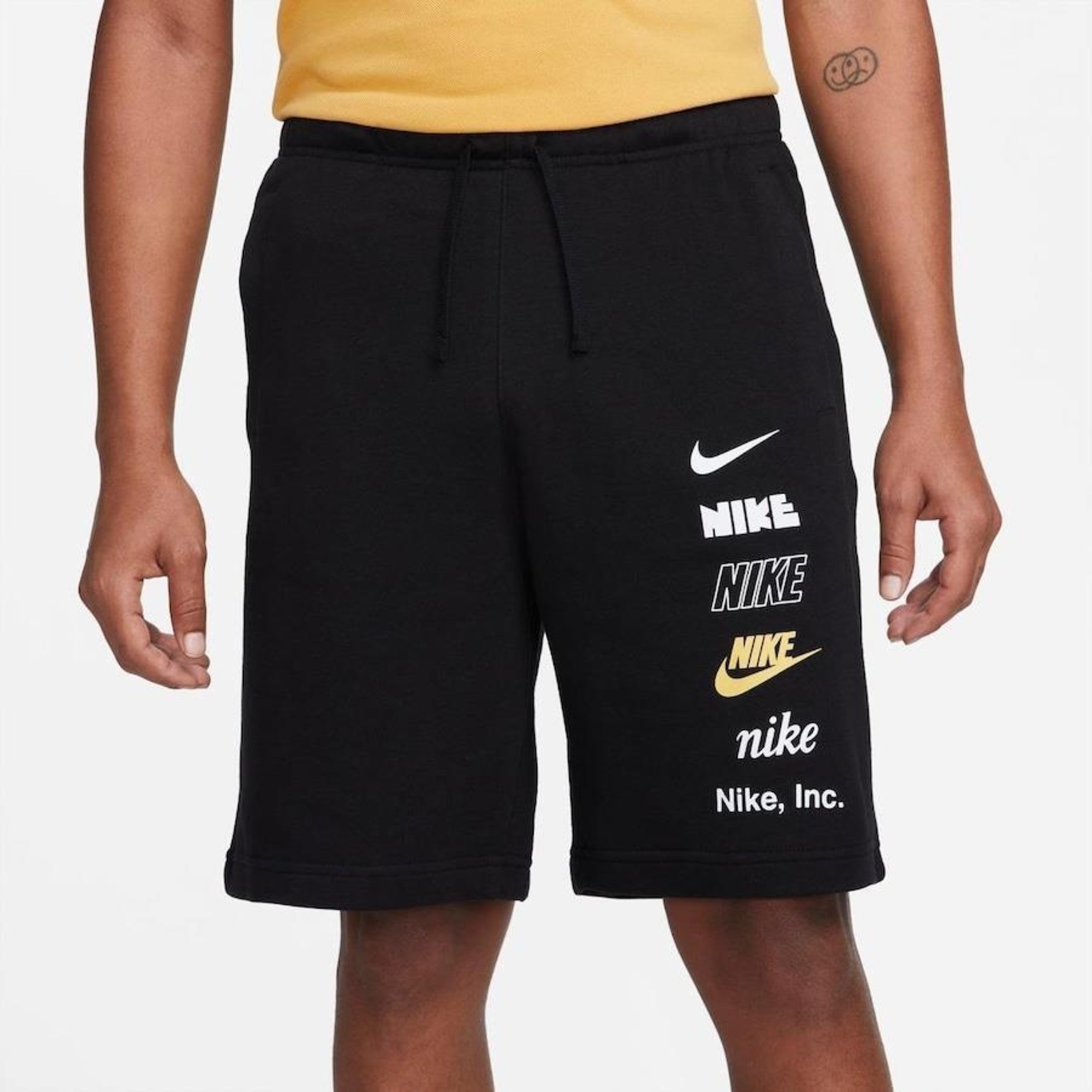 Bermuda Nike Club+ - Masculino em Promoção | Centauro