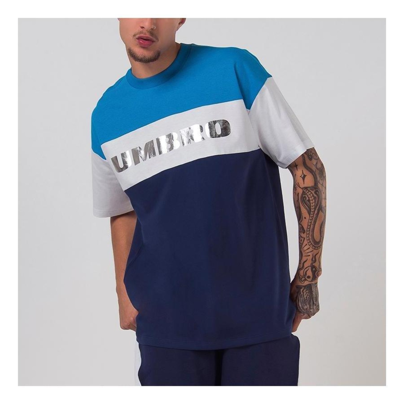 Camiseta Umbro Strip - Masculina | Centauro
