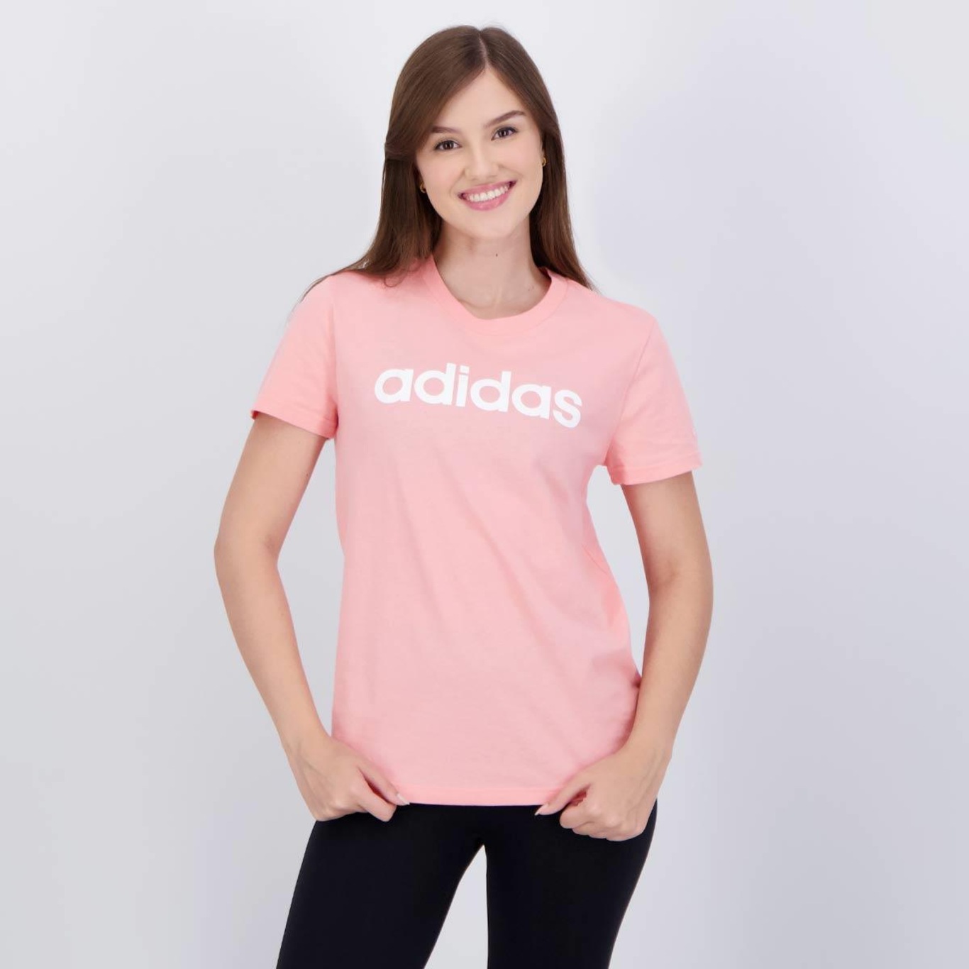 Camiseta adidas Logo Linear Feminina | Centauro