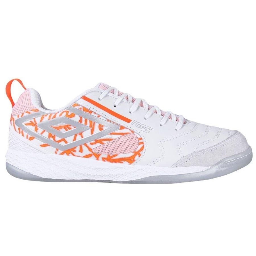 Chuteira de Futsal Umbro Pro 5 Bump Polar Magma - Adulto - Centauro